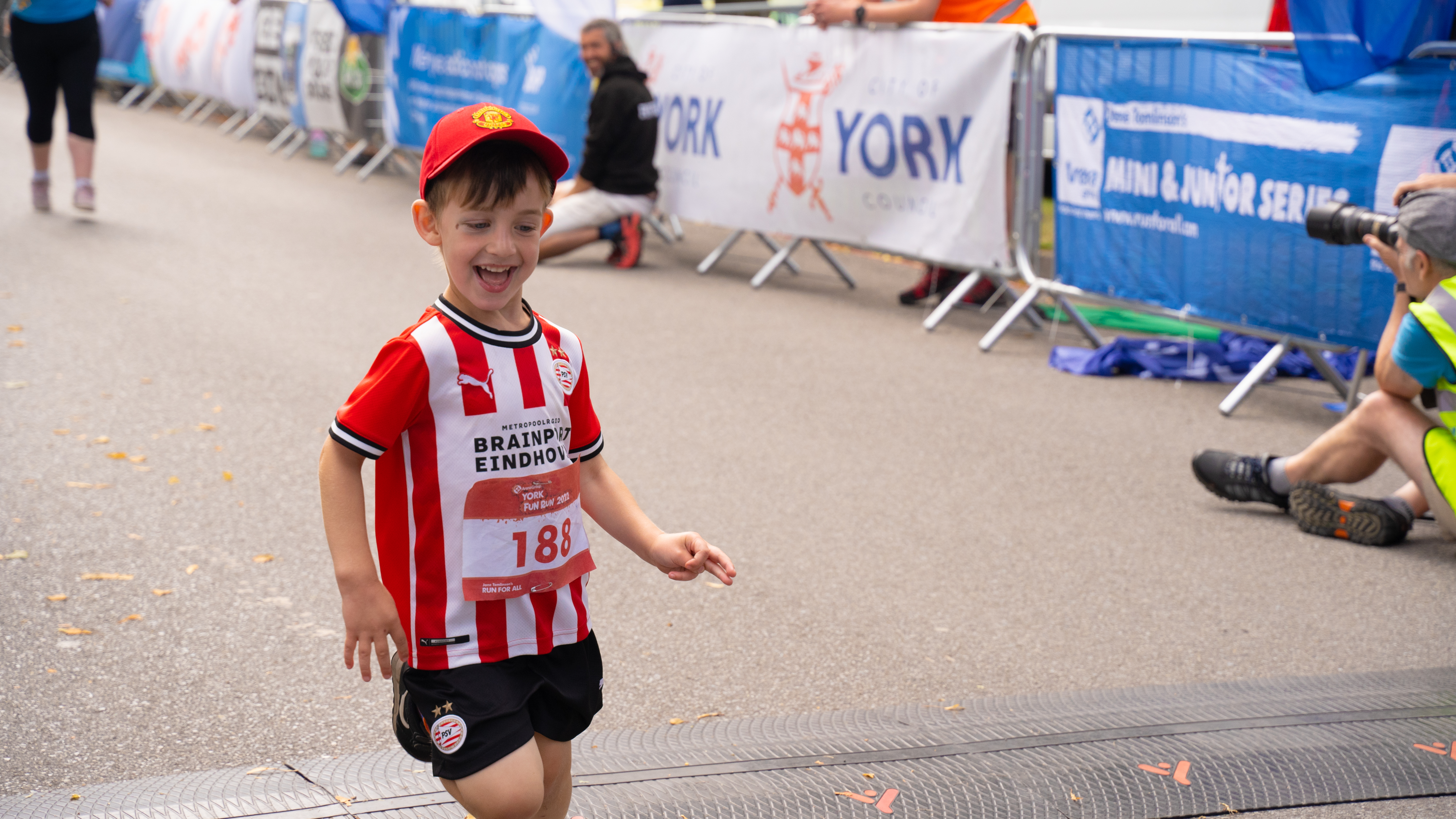 York comes alive as thousands cross the finish line at the York 10K ...