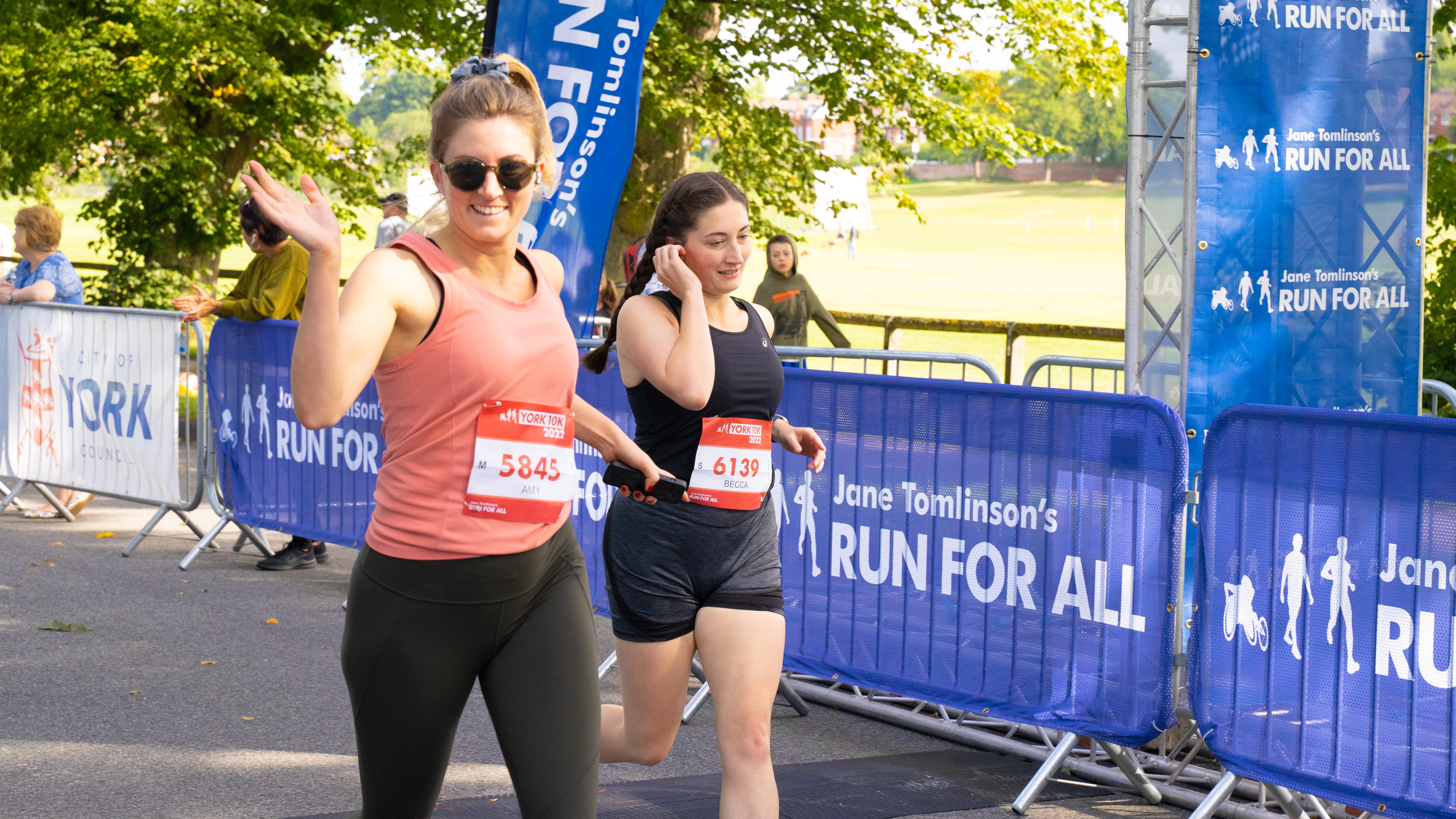 York comes alive as thousands cross the finish line at the York 10K ...